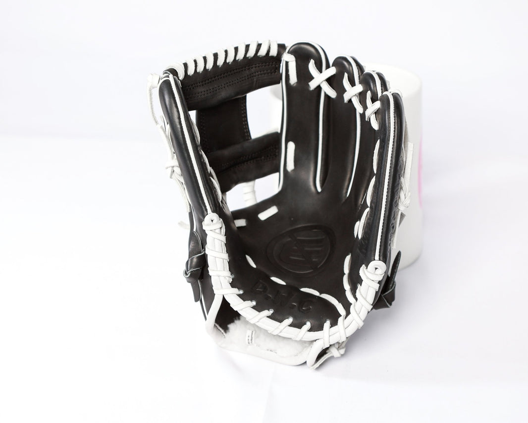 BASEBALL GLOVES – No Errors Sports